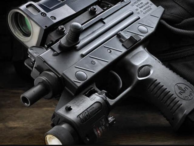 Súng Uzi: Huyền thoại 70 năm tuổi nổi tiếng nhất trên thế giới